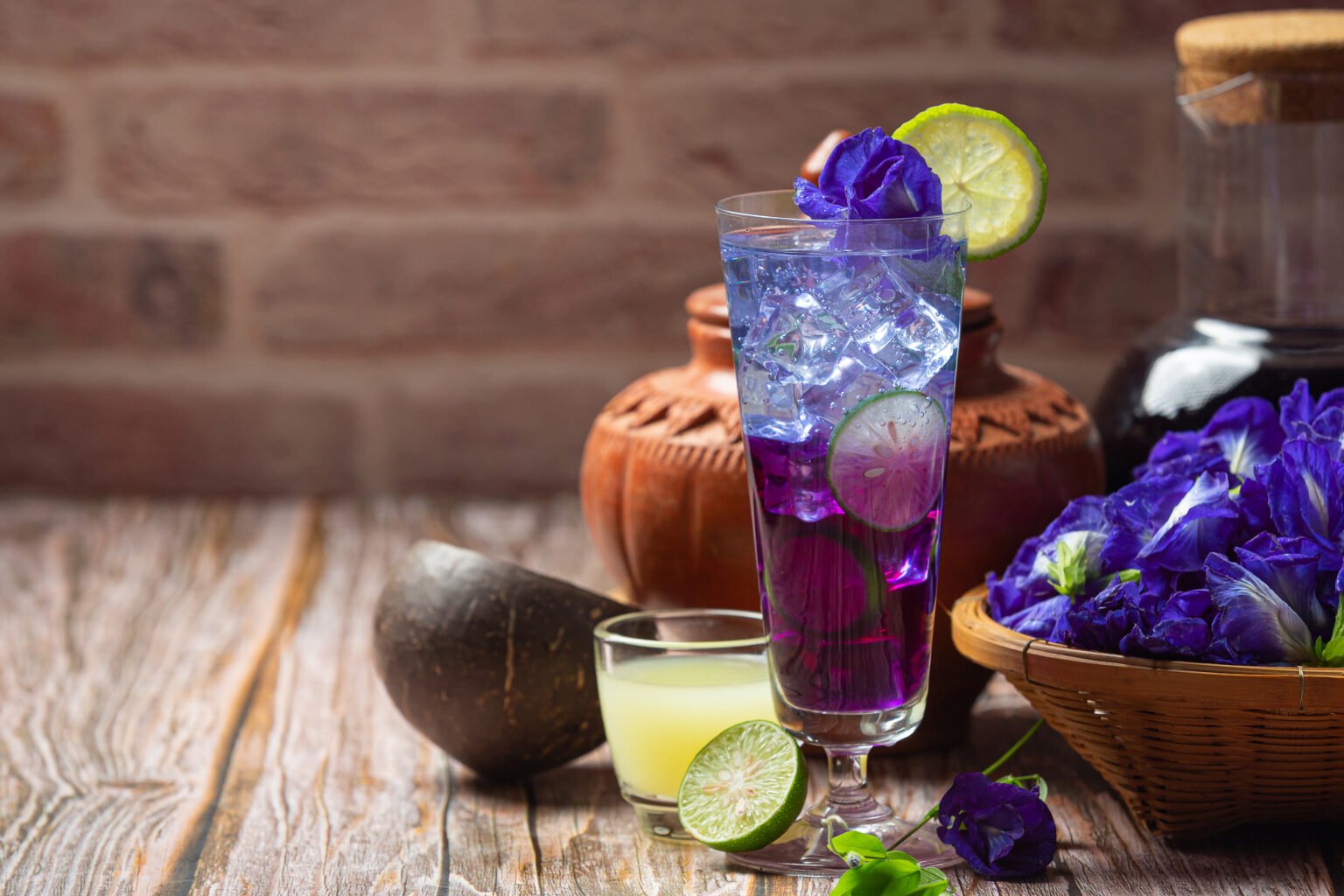 7 Powerful Butterfly Pea Tea Benefits + Easy Recipe to Make